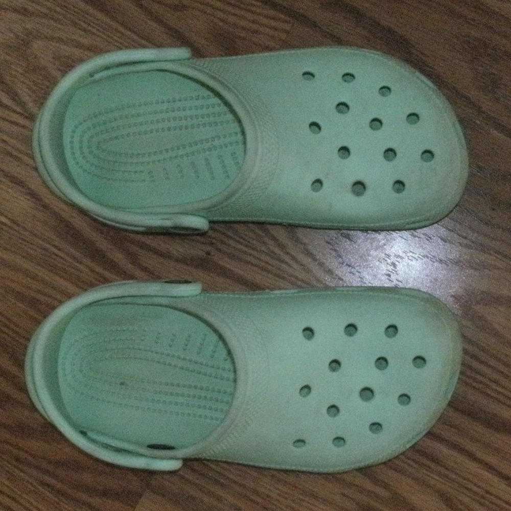 Crocs Classic Clogs Shoes Mint Green Size Men 4 Women… - Gem